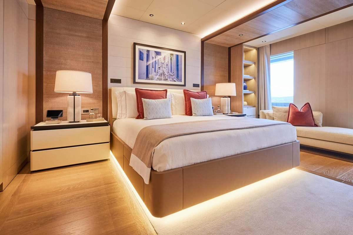Yacht RENAISSANCE, Freire | CHARTERWORLD Luxury Superyacht Charters